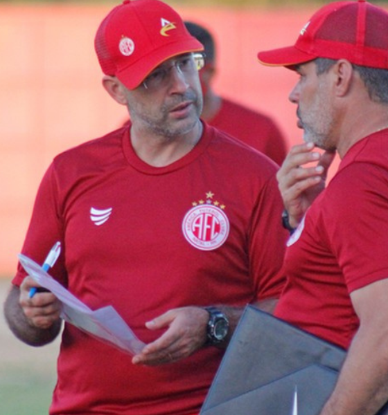 Após apenas três jogos, técnico Daniel Neri é demitido do América-RN - NE45