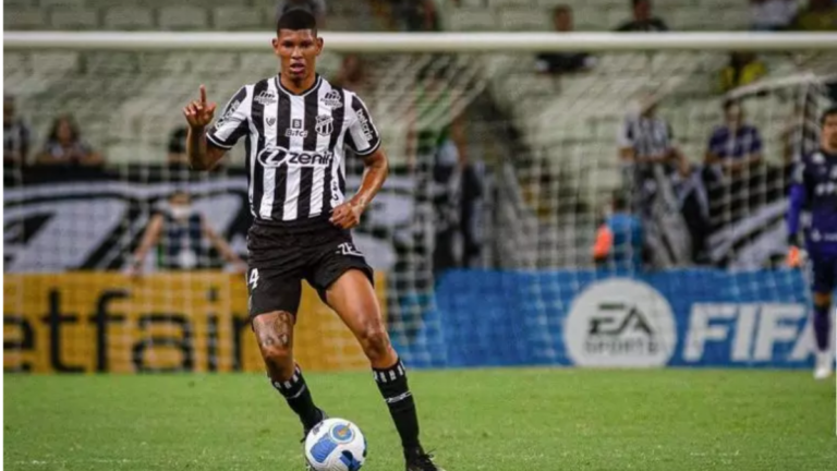 Ceará oficializa retorno do zagueiro Marcos Victor