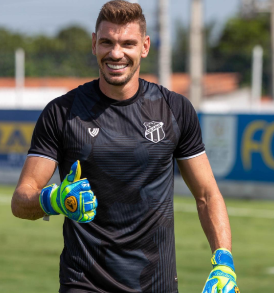 Fortaleza age rápido e acerta com goleiro João Ricardo até o fim de ...