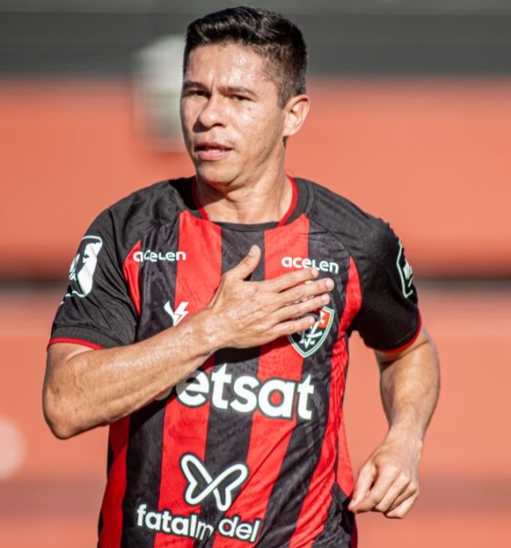 Vitória: Osvaldo projeta Ba-Vi como duelo de "técnica contra força"