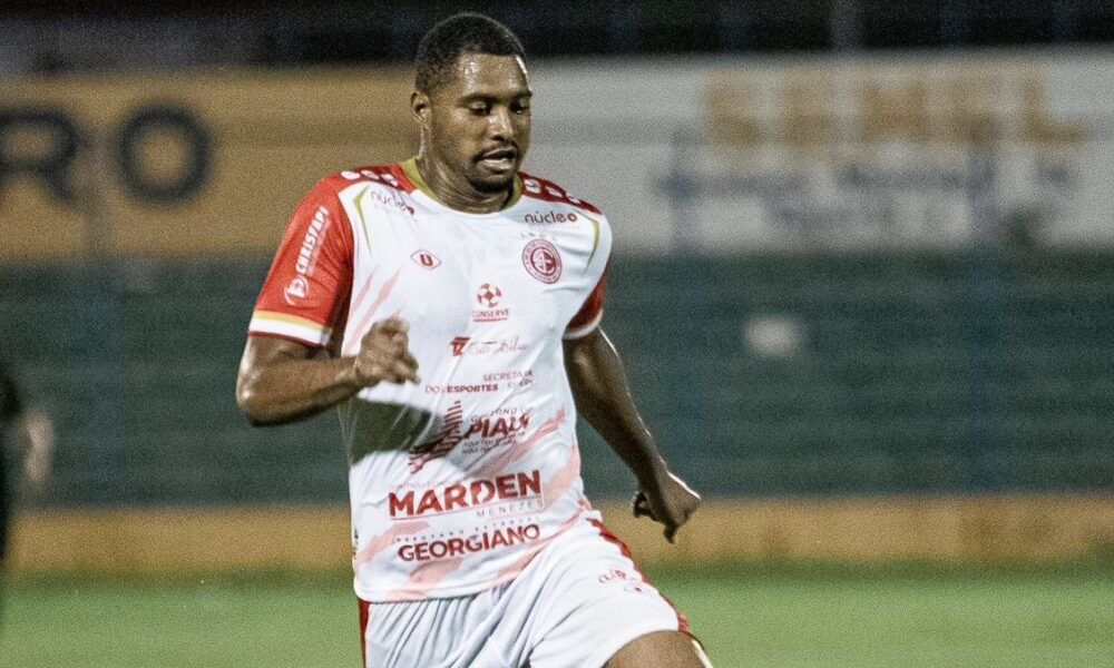 4 de Julho: Edson Marques celebra o primeiro gol e projeta sequência no ...