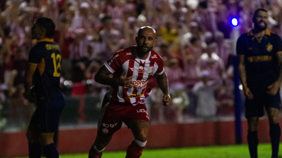 Náutico: Patrick Allan é decisivo, Timbu vence Retrô e se aproxima de ...